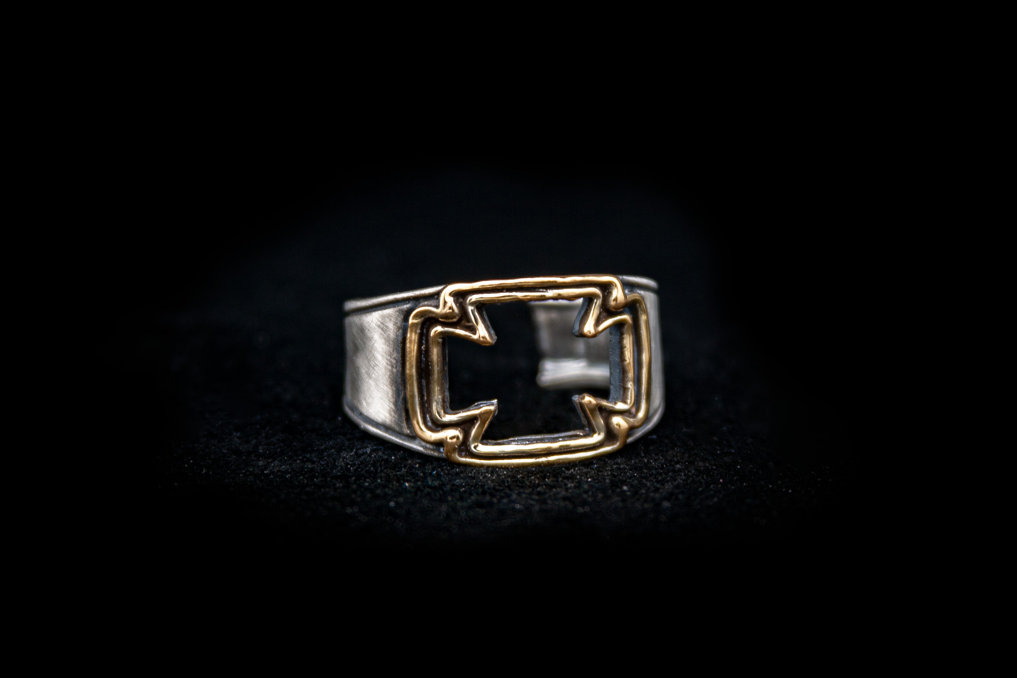 Byzantine Cross Ring – Dunstans Workshop